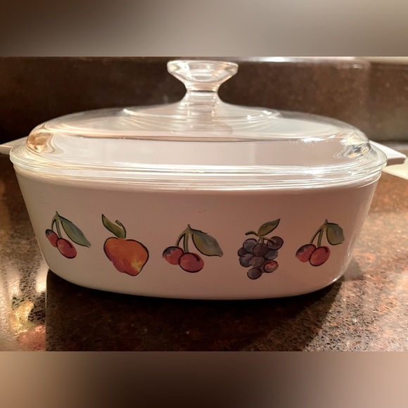 Corningware | Kitchen | Vintage Corning Ware Fruit Pattern Casserole Dish With Lid 2l Excellent ...